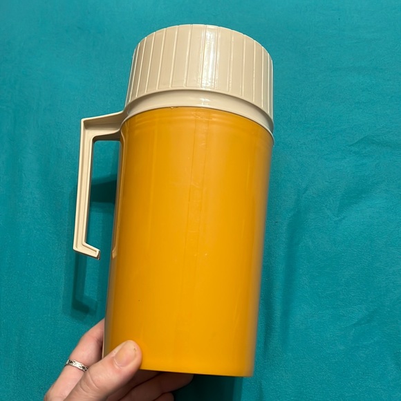Thermos | Kitchen | Vintage Thermos Pint Size Mustard Yellow | Poshmark